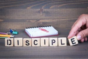 5 Simple Keys to Discipling Your Children Well - Faithful Motherhood